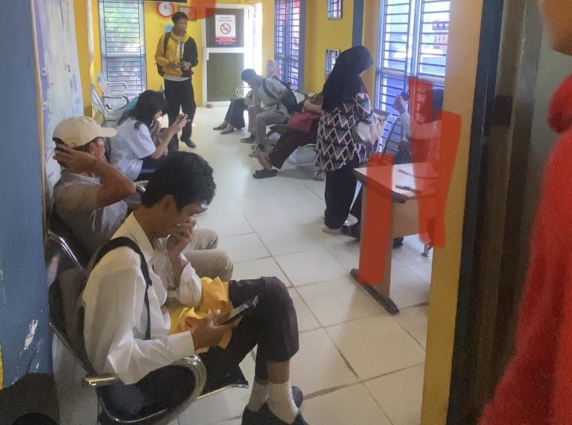 Antrean Solar Panjang, Penumpang Trans Batam Menunggu Berjam-Jam