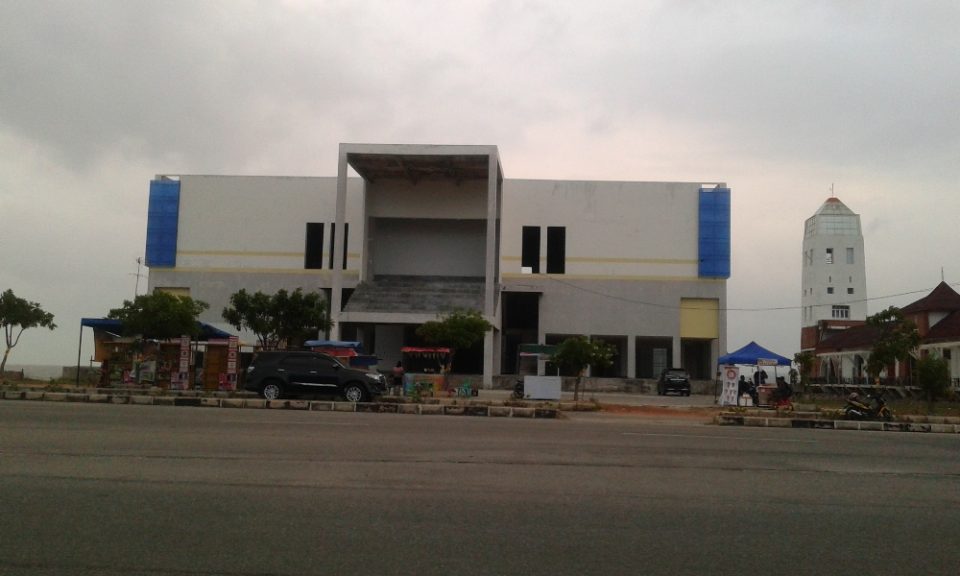 Kontroversi Bupati Karimun Lanjutkan Proyek Gedung MPP Menuai Masalah